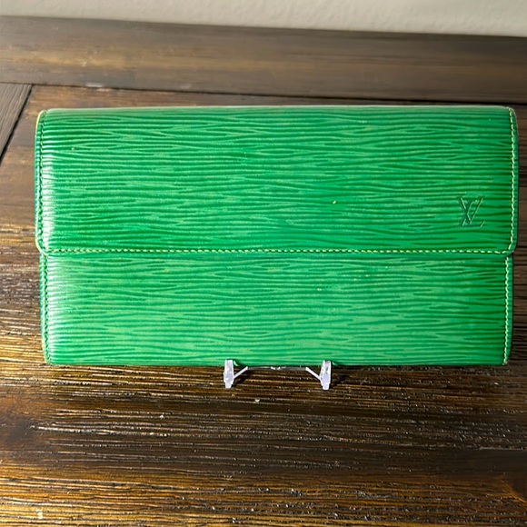 Louis Vuitton | Bags | Vintage Louis Vuitton 8s90s Epi Emerald Green ...